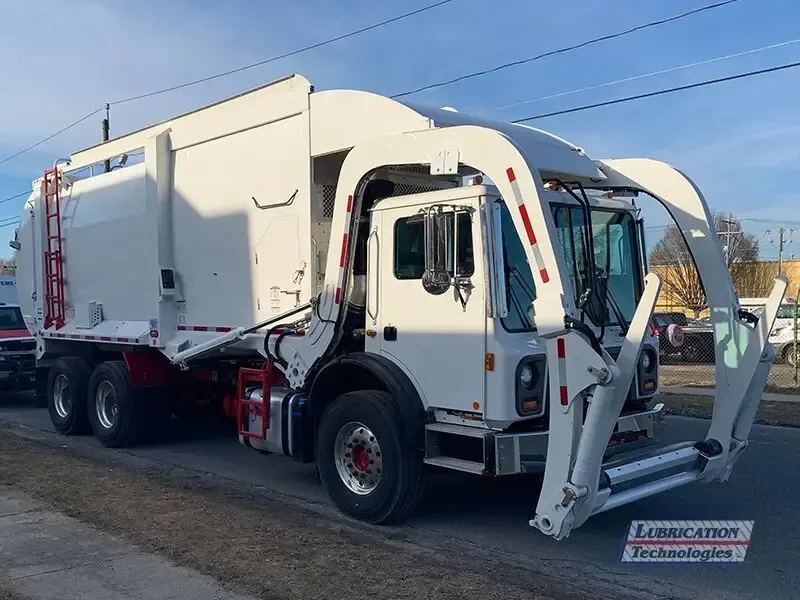 Mack Labrie Front Load Refuse Truck | Auto Lube System Install